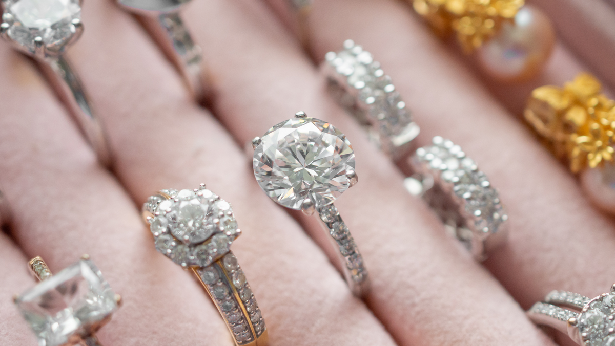 Diamond Wholesaler – S.A.GEMS